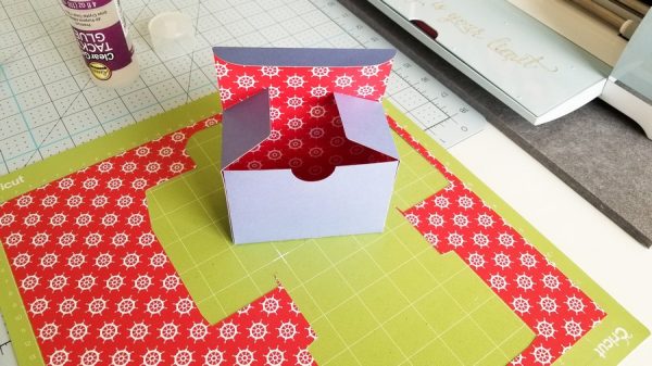 Gift box & Envelope with Cricut - DIY - The Nomad Studio