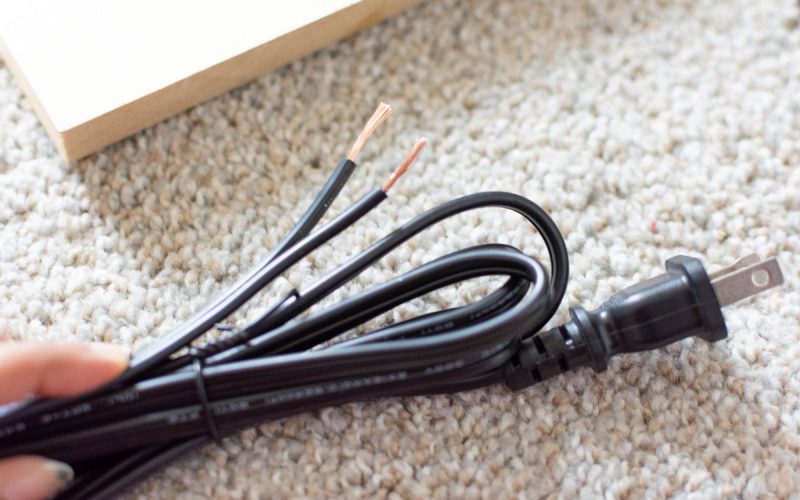 How to Convert Any Hardwired Light Fixture into a Plug-in | Nomad Studio